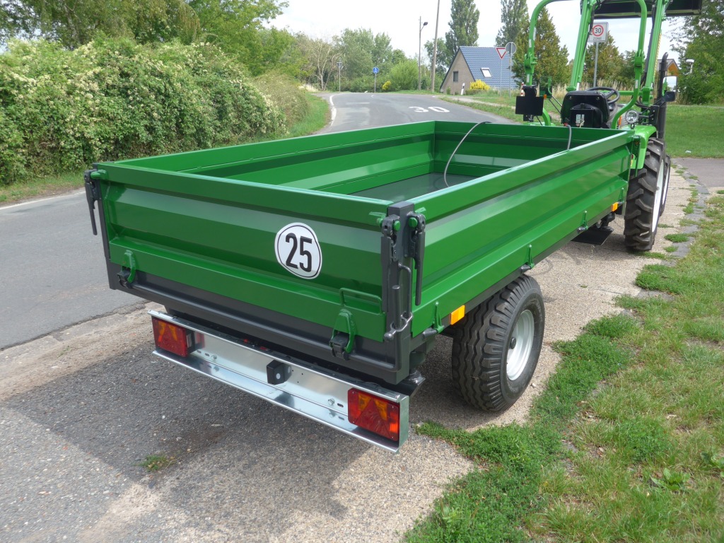 Dreiseitenkipper F r Traktor Dreiseitenkipper F r Traktor